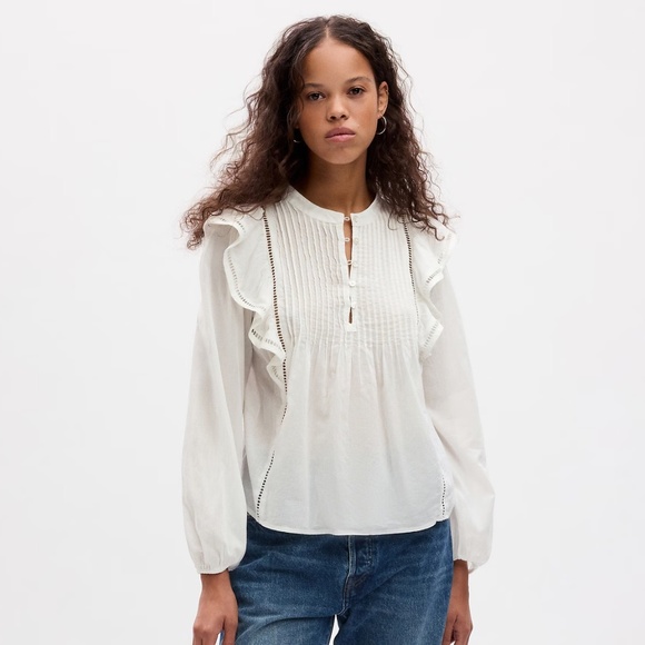 GAP | Tops | Gap White Long Sleeve Ruffle Pintuck Top W Buttons | Poshmark